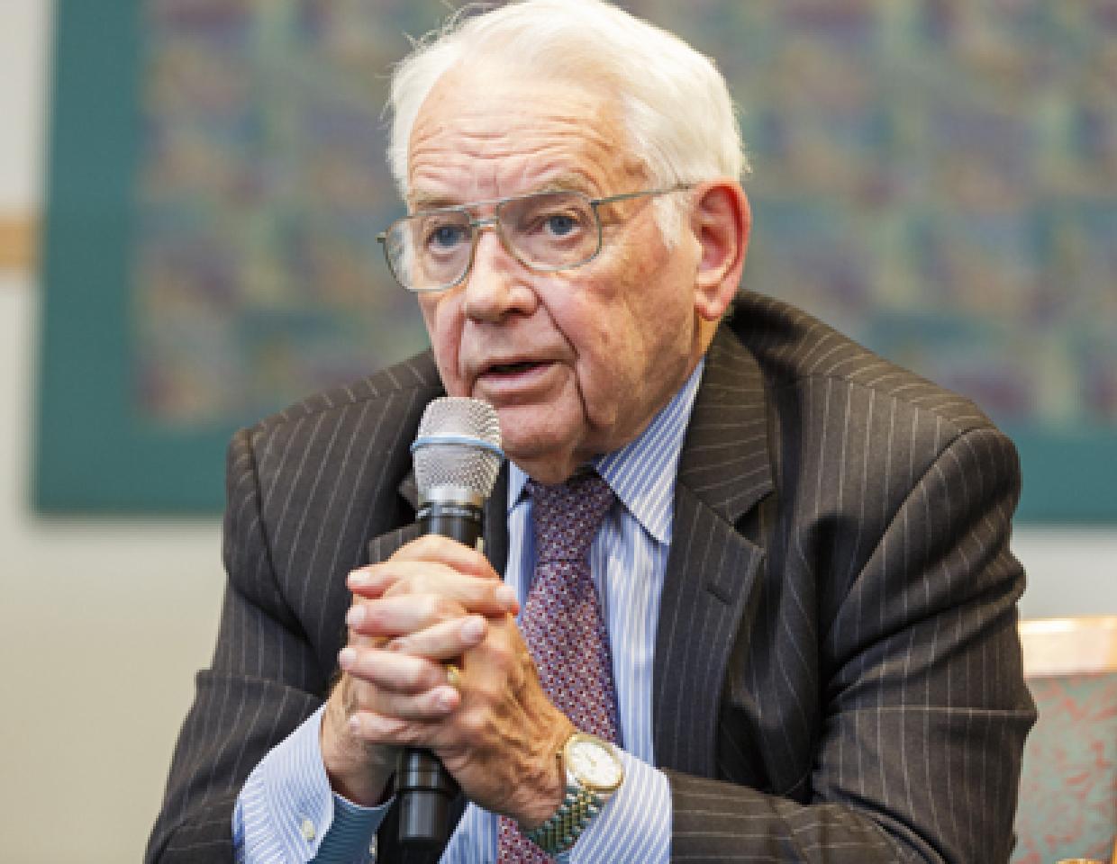 Peter Stearns on Peace in World History | Ikeda Center for Peace, Learning, and Dialogue